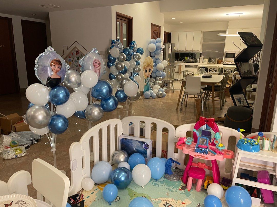 Frozen party ballon props, Hobbies & Toys, Toys & Games on Carousell