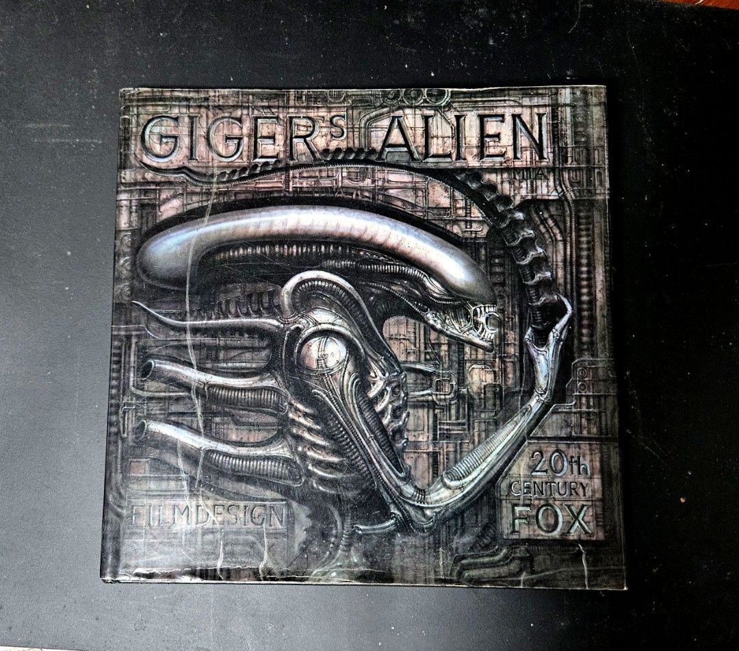 GIGER'S ALIEN - FILM DESIGN 20TH CENTURY FOX, 興趣及遊戲, 書本 & 文具, 雜誌及其他 ...