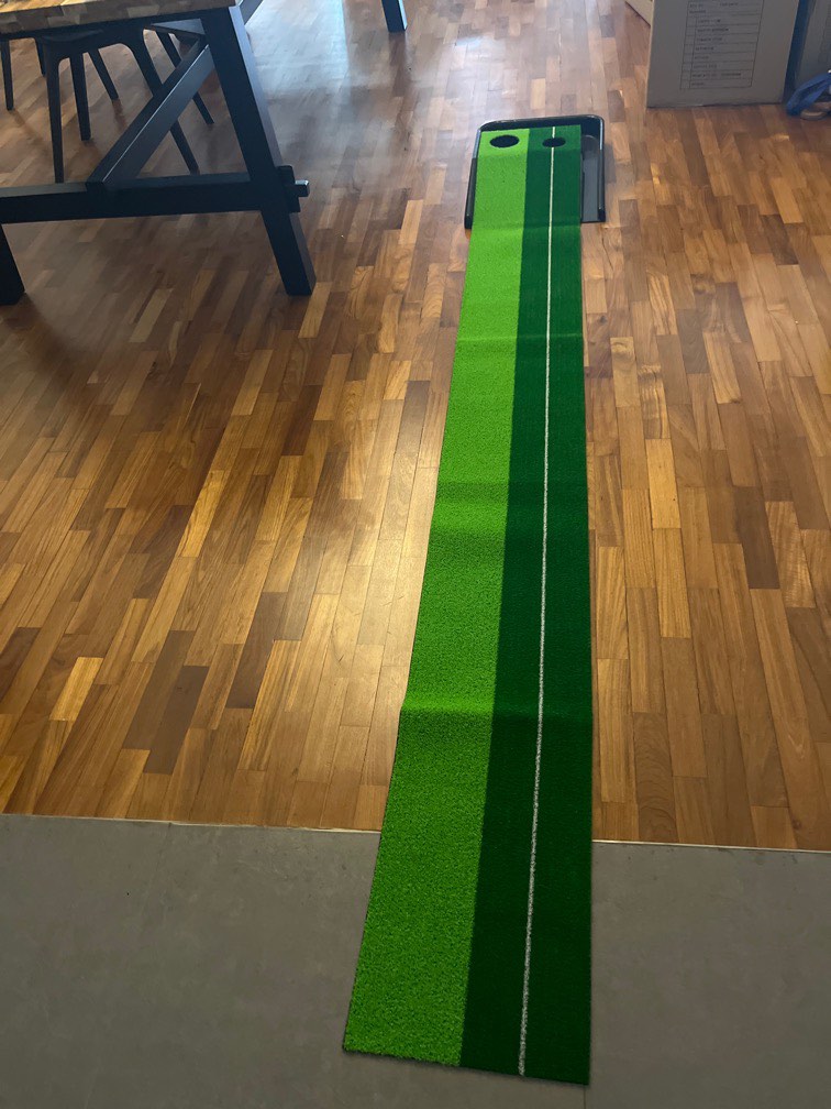 Golf putting mat, Sports Equipment, Sports & Games, Golf on Carousell