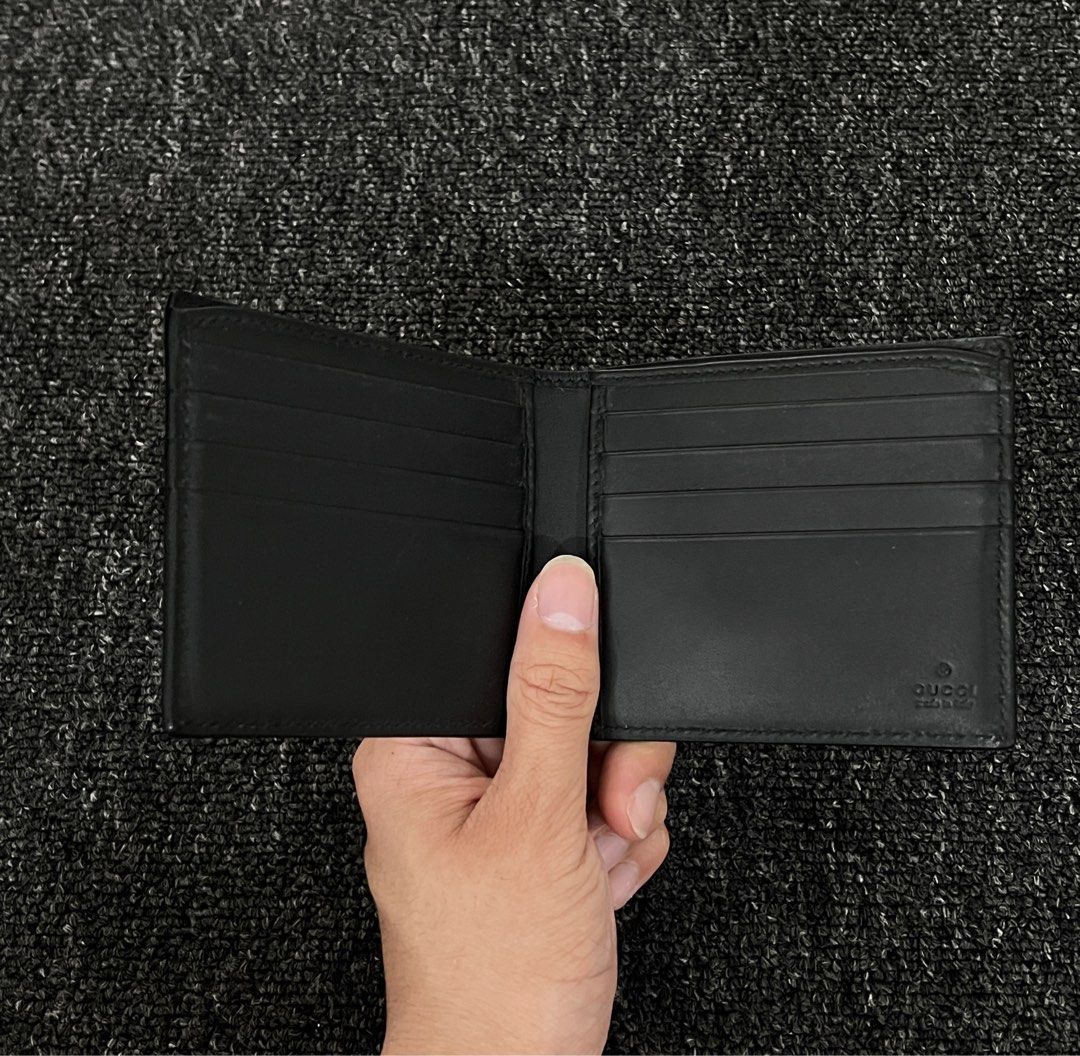 Gucci Bee Logo Wallet, Luxury, Bags & Wallets on Carousell