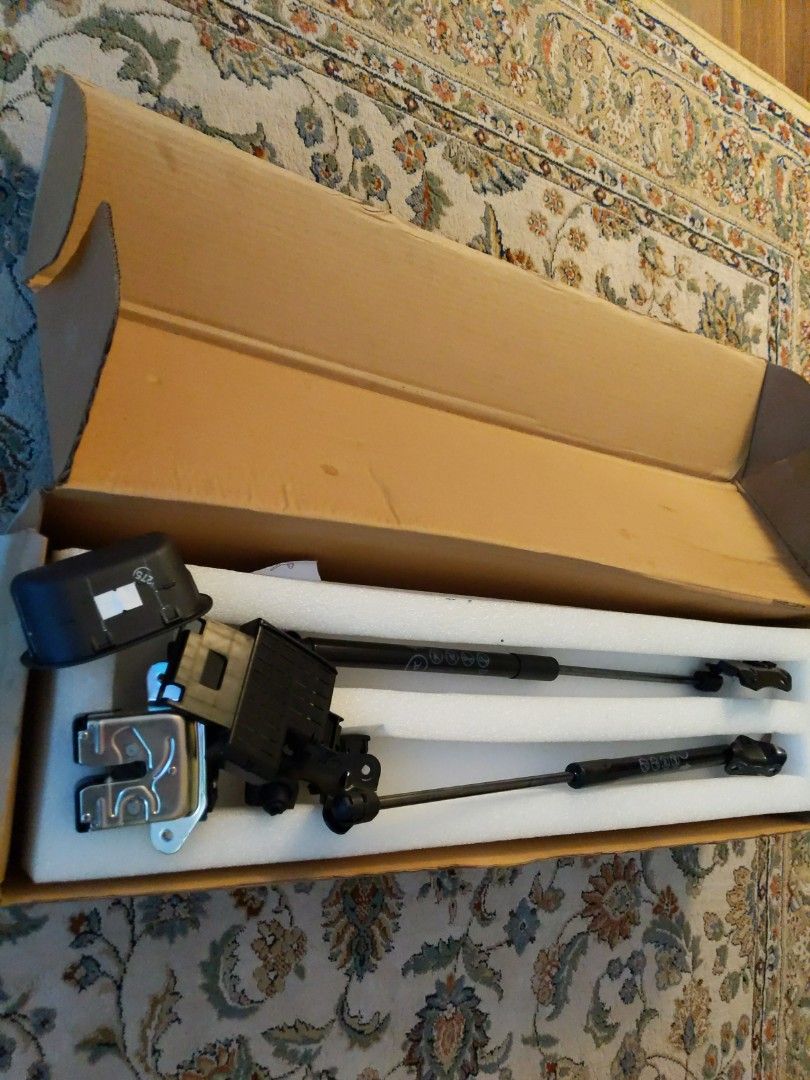 Hi! Sy nak letgo ATIVA Rear Bonet with Absorber for RM 60 Only:), Cars ...