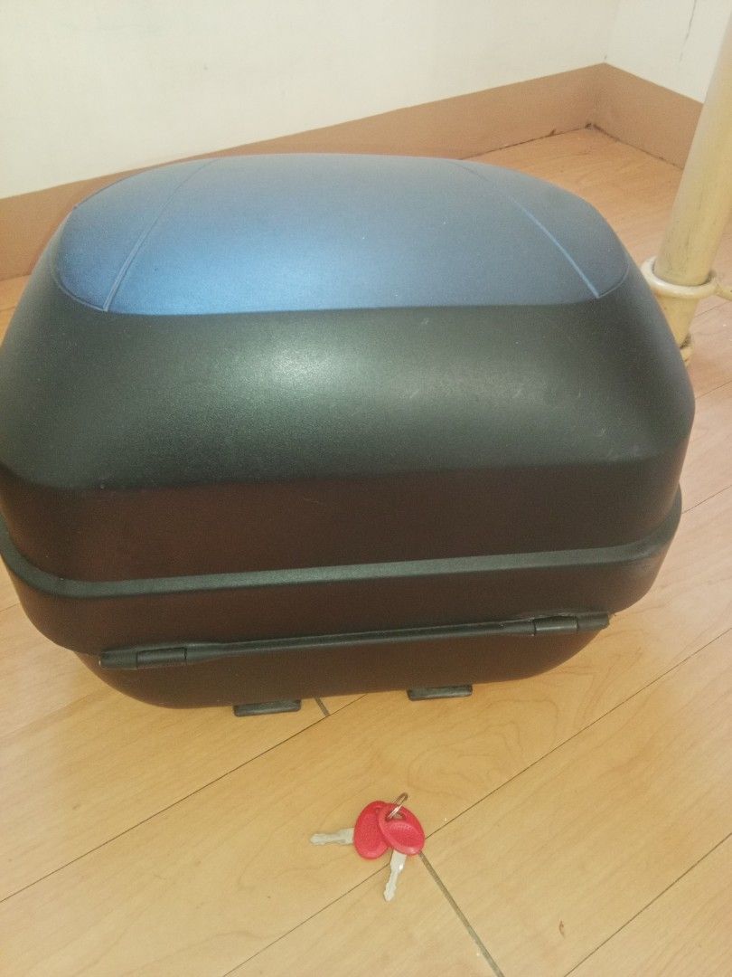 HNJ Top Box 30 liters, Motorbikes, Motorbike Parts & Accessories, Other ...