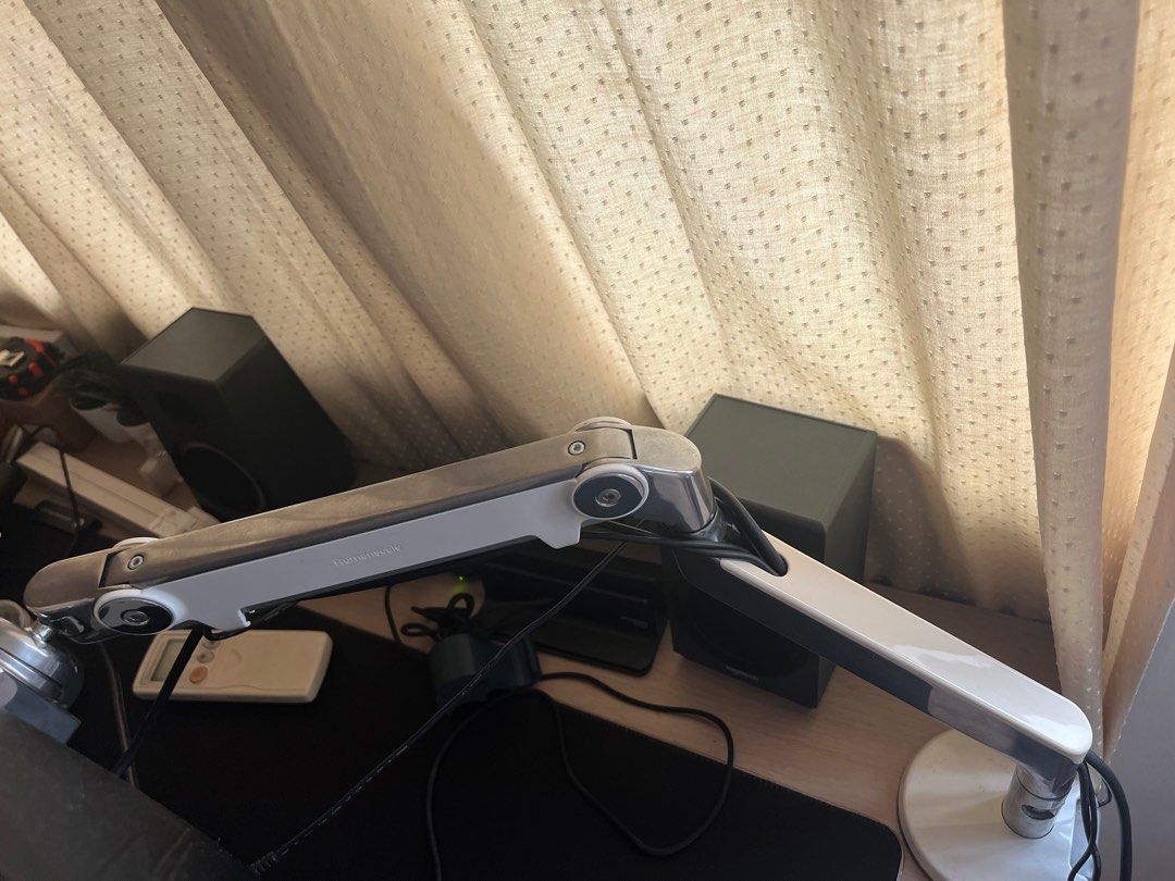 Humanscale Monitor Arm, Computers & Tech, Office & Business Technology ...