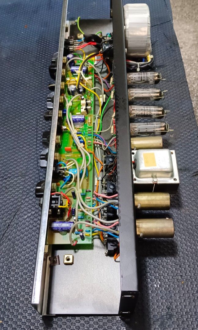 Laney vc30 212 tube guitar amplifier, Hobbies & Toys, Music & Media ...