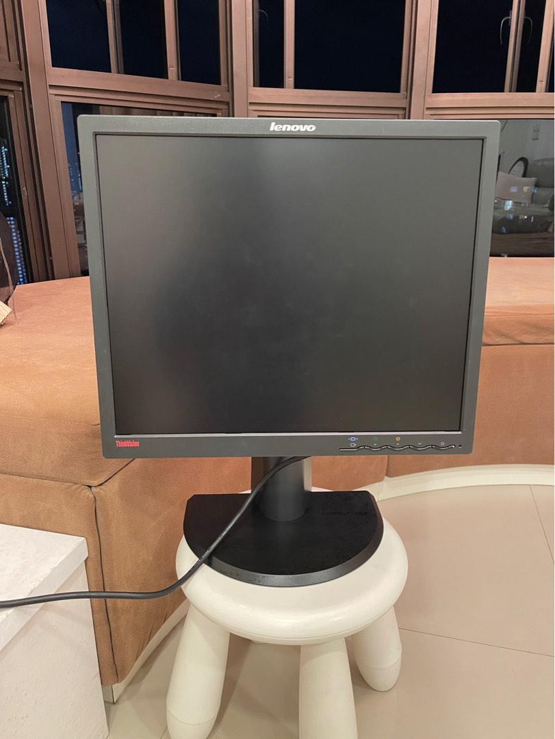 Lenovo 19 inch monitor , Computers & Tech, Parts & Accessories, Monitor ...
