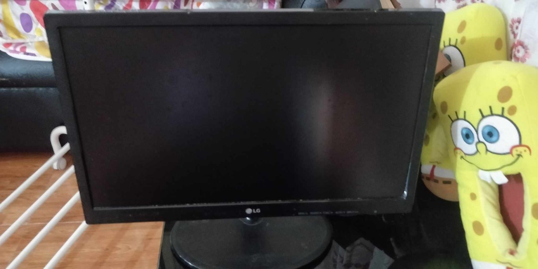 LG 19 Inch LED Monitor, Computers & Tech, Desktops on Carousell