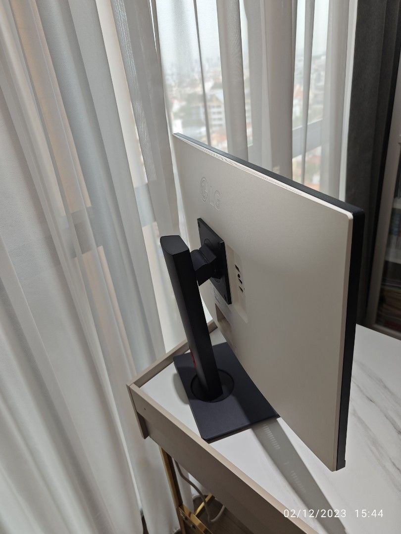 LG monitor 27UP600 UHD 4K with adjustable Stand, Computers & Tech ...