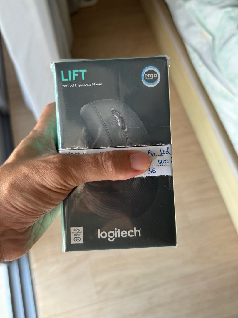 Logitech Lift Vertical Ergonomic Mouse Computers Tech Parts Accessories Mouse Mousepads