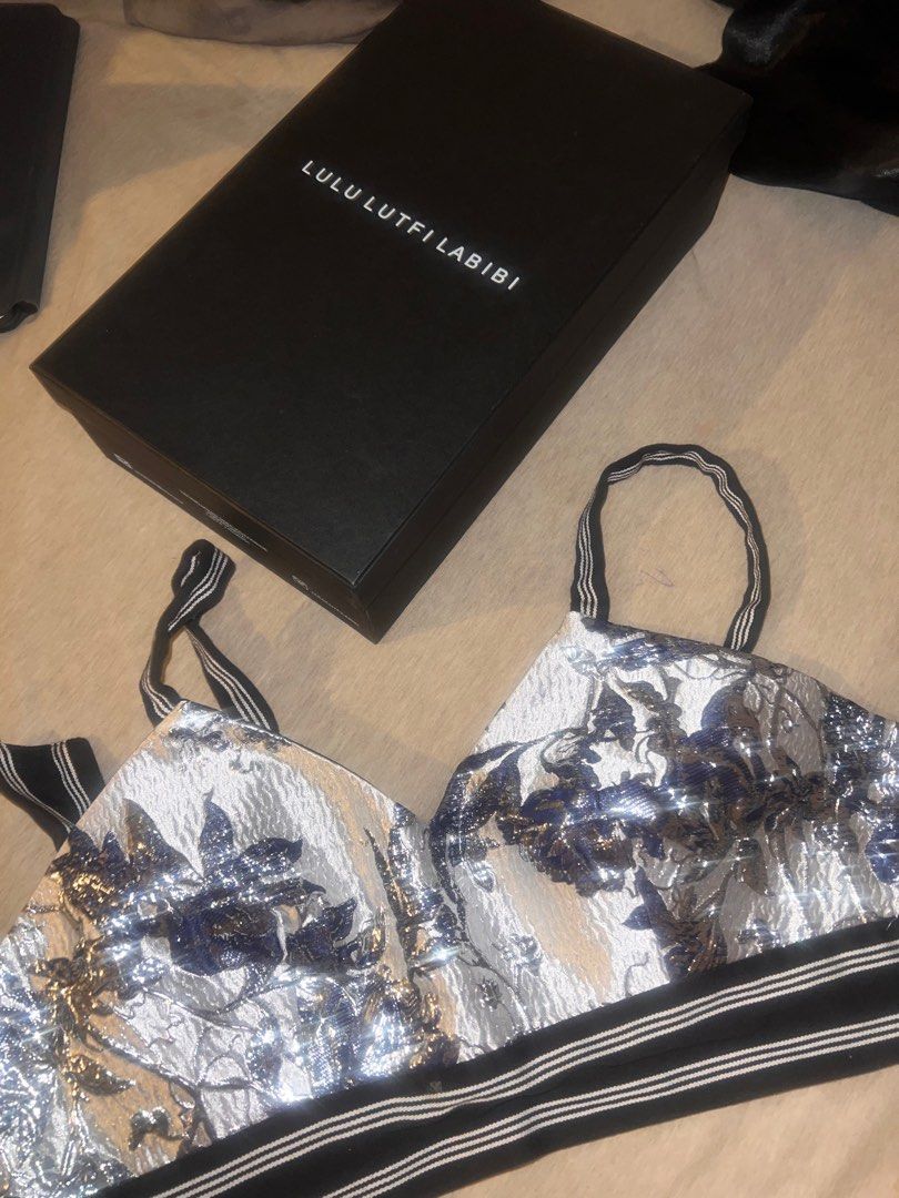 Lulu Lutfi Labibi Top, Fesyen Wanita, Pakaian Wanita, Atasan di Carousell