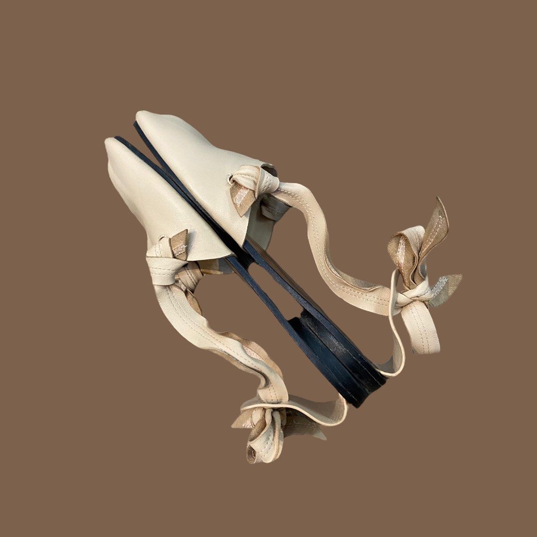 Maison Margiela tabi knot ballerina flats in nude / beige, Women's ...