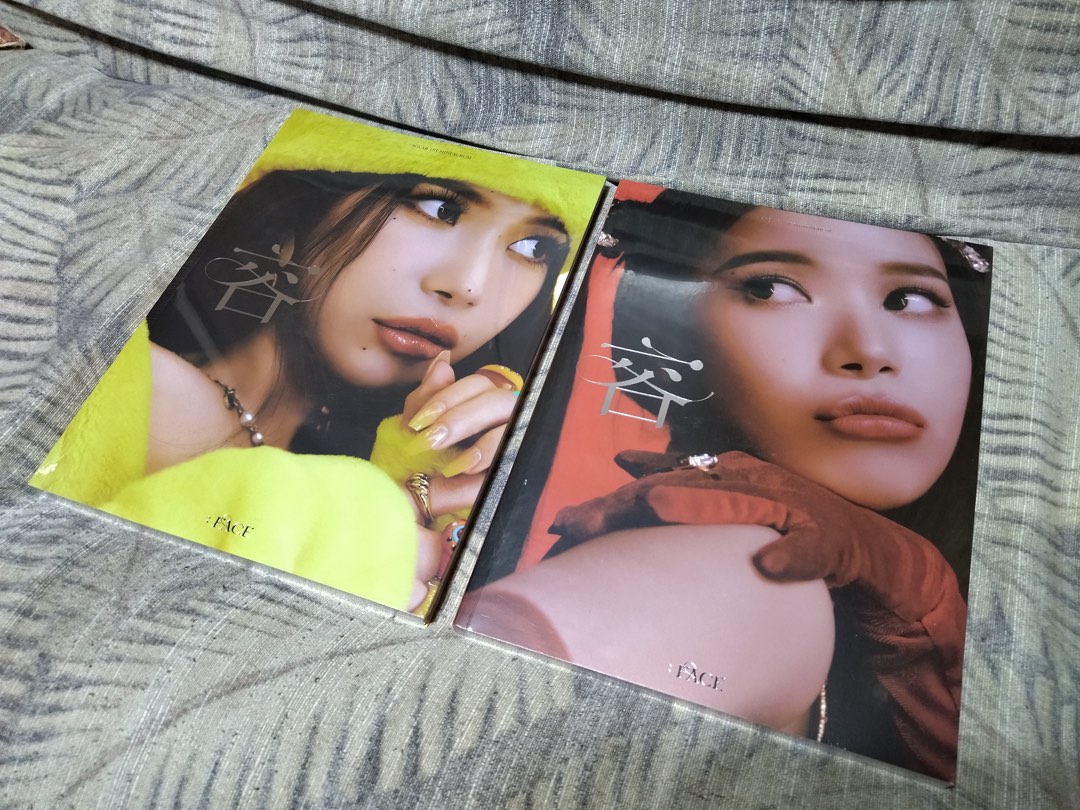 Mamamoo Solar FACE album, Hobbies & Toys, Memorabilia & Collectibles, K ...