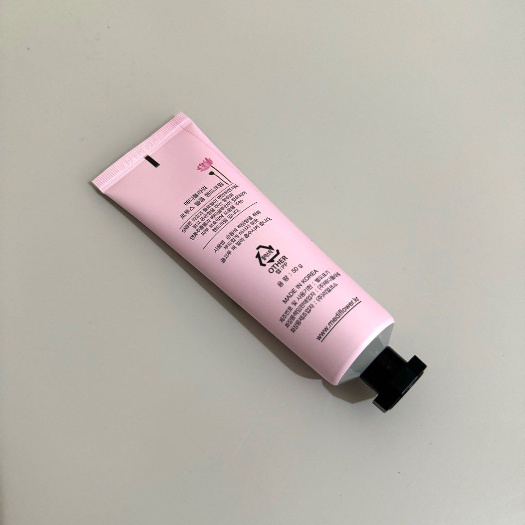 Medi Flower 秘密花園 護手霜 #蓮花香Lotus Bloom Hand Cream, 香水、美妝、保養, 美甲、手部保養在旋轉拍賣