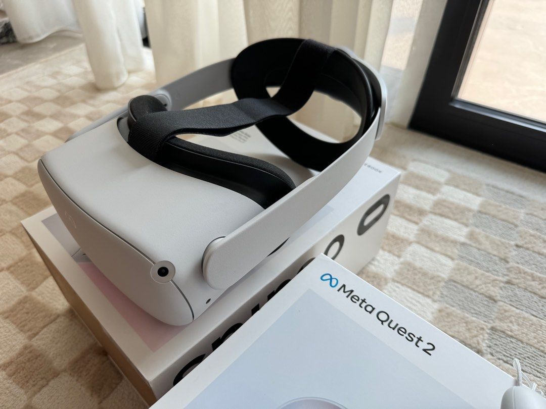 Meta Quest 2 + Elite Strap, Video Gaming, Gaming Accessories, Virtual ...