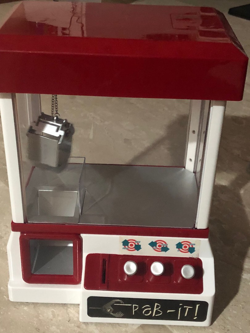 Mini claw machine, Hobbies & Toys, Toys & Games on Carousell