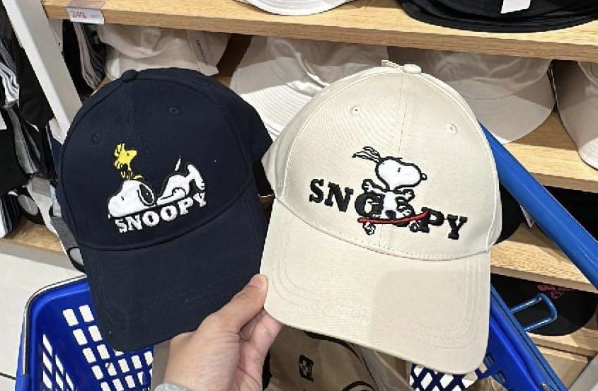 Miniso peanuts snoopy cap in beige, Men's Fashion, Watches ...