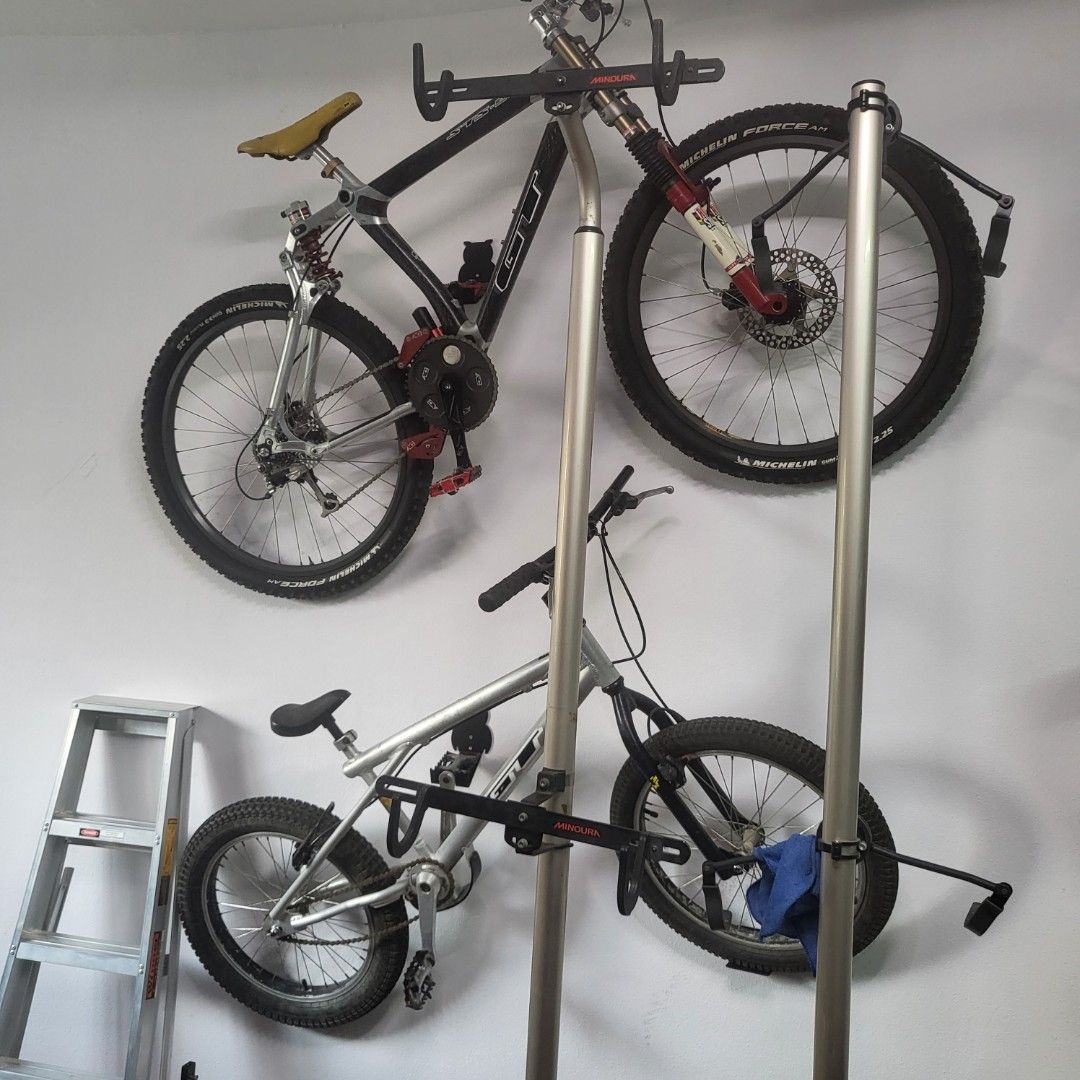 Minoura tower stand (self stand), Sports Equipment, Bicycles & Parts ...