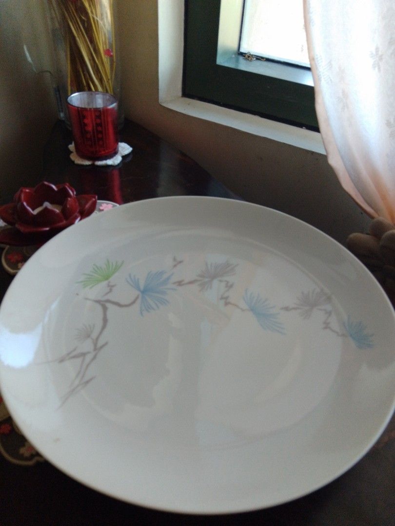 Narumi Japan serving plate, Furniture & Home Living, Kitchenware ...