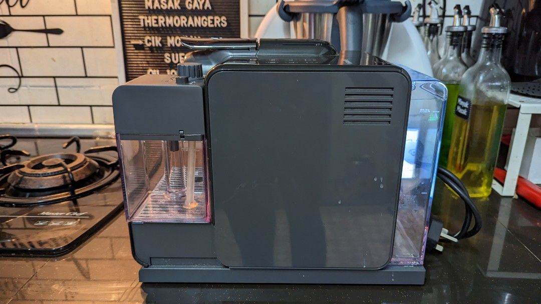 Nespresso F521-ME-BK-NE Lattissima Touch Fully Automatic Capsule ...