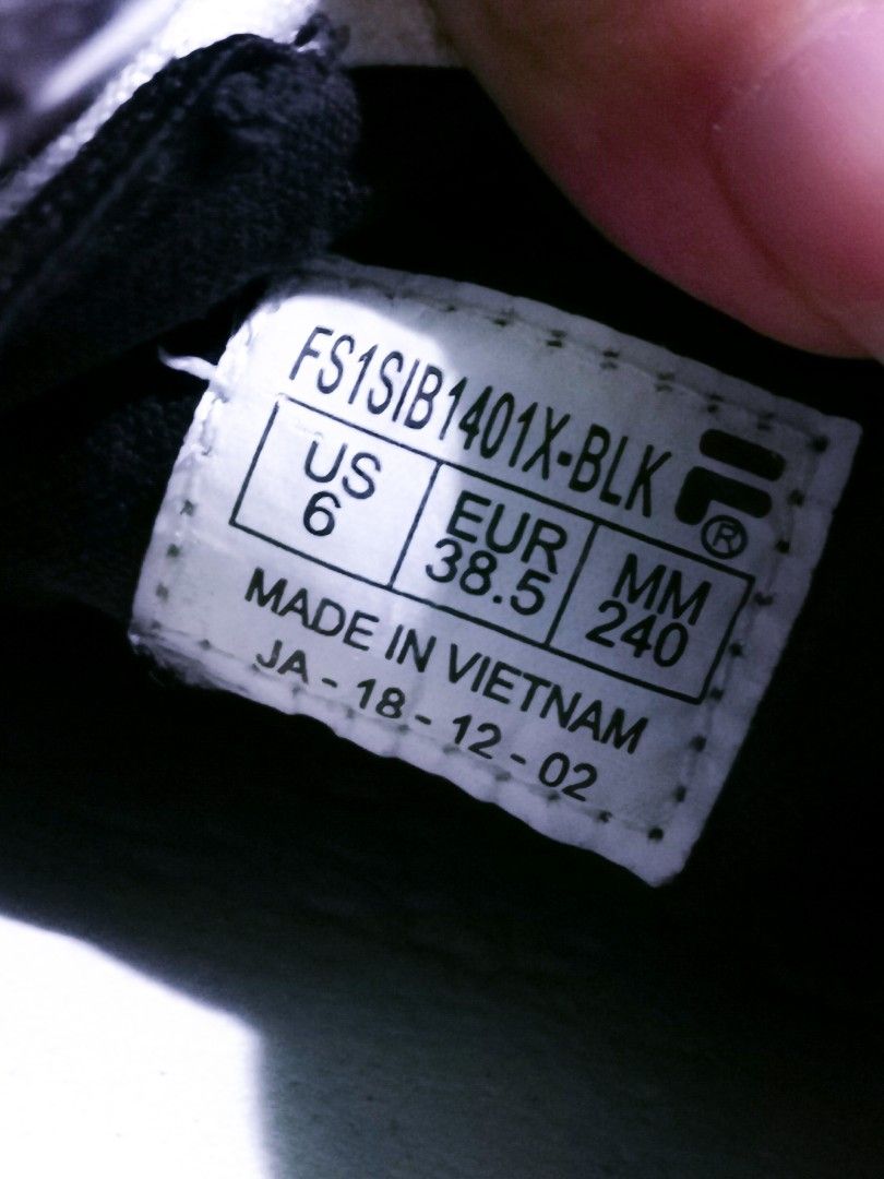 Orig FILA Slip-On, Women's Fashion, Footwear, Sneakers on Carousell