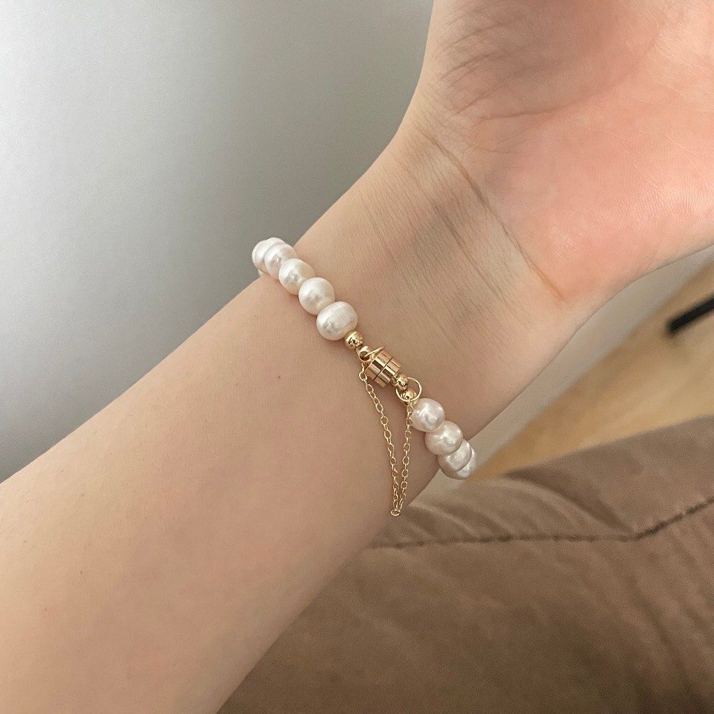 Pearl bracelet, Women's Fashion, Watches & Accessories, Other ...