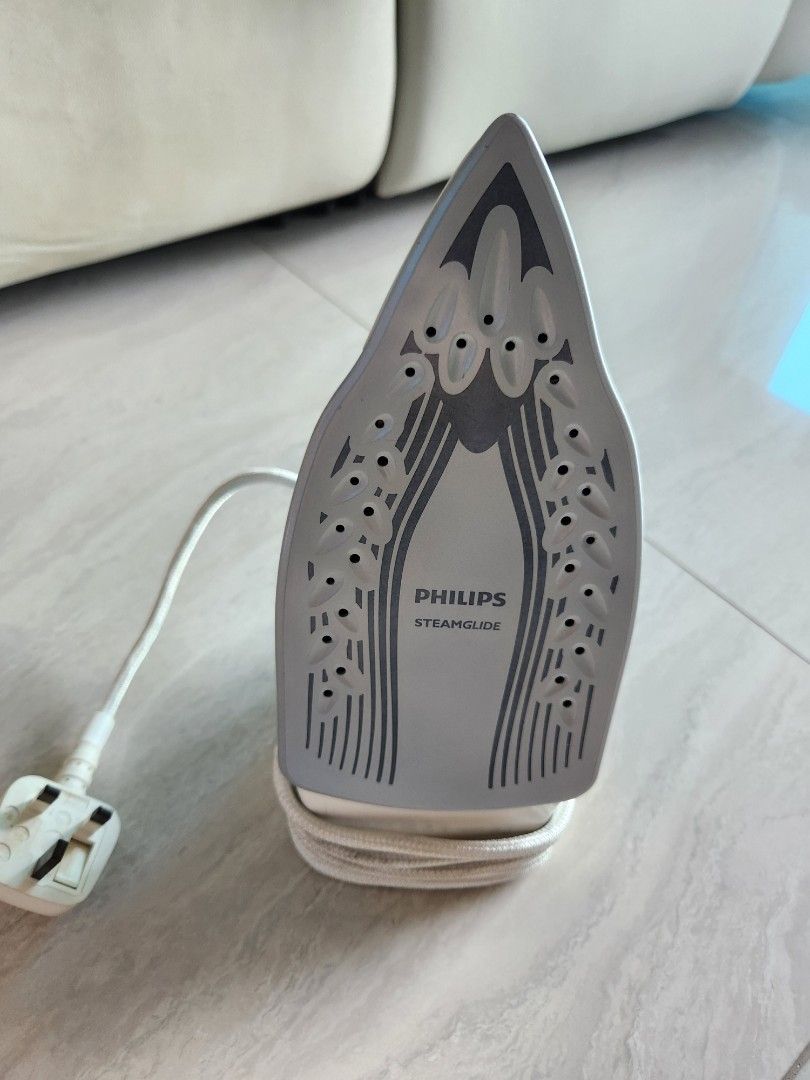 Philip Powerlife Iron, TV & Home Appliances, Irons & Steamers on Carousell