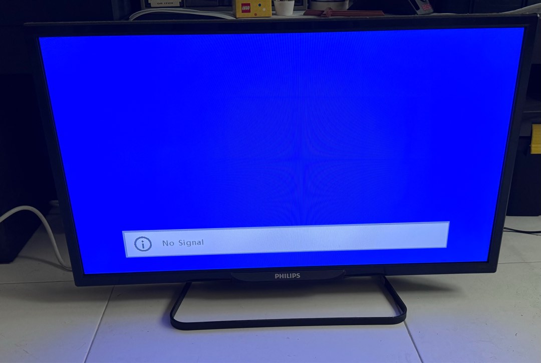 Philips TV model number no.32PHA4300/98, TV & Home Appliances, TV ...