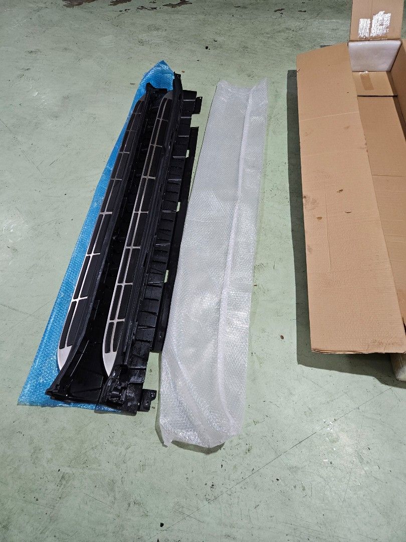 Porsche MACAN Side door steps running board, Car Accessories ...