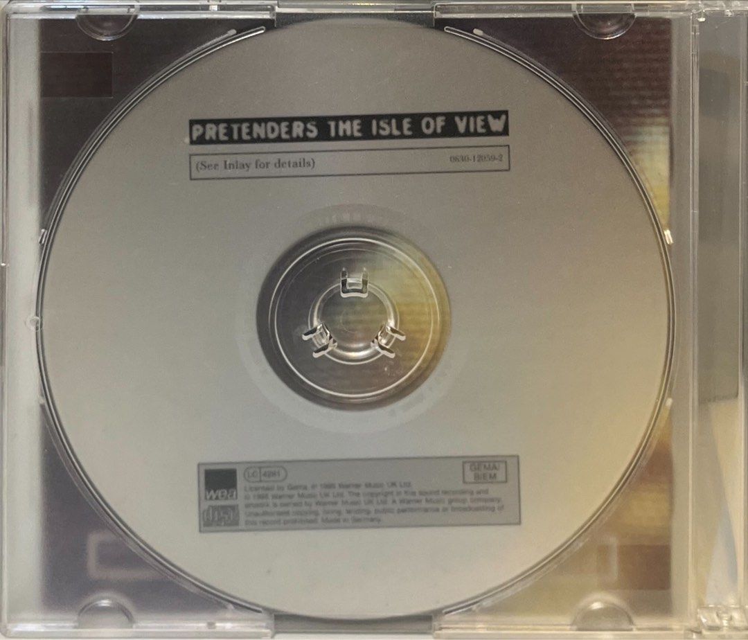 Pretenders : The Isle of View, Hobbies & Toys, Music & Media, CDs ...