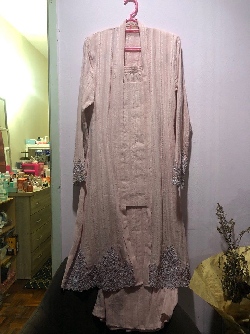 Qeyla Kurung by Qamraa, Women's Fashion, Muslimah Fashion, Baju Kurung ...