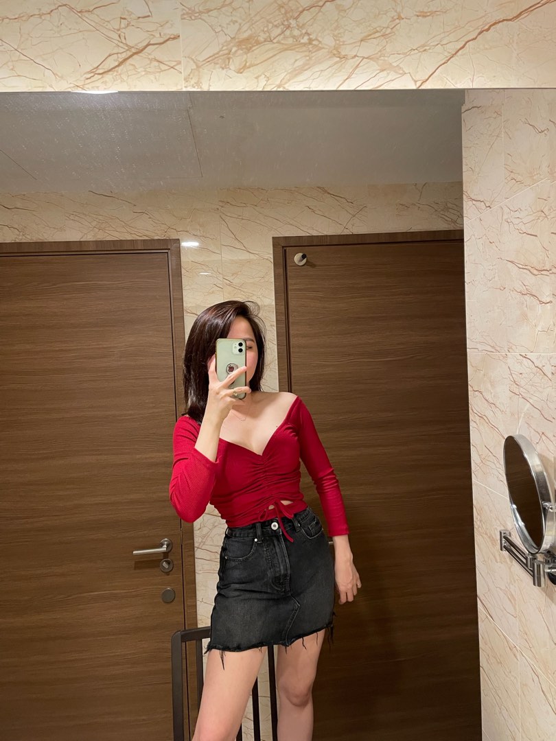Red top, Women's Fashion, Tops, Other Tops on Carousell