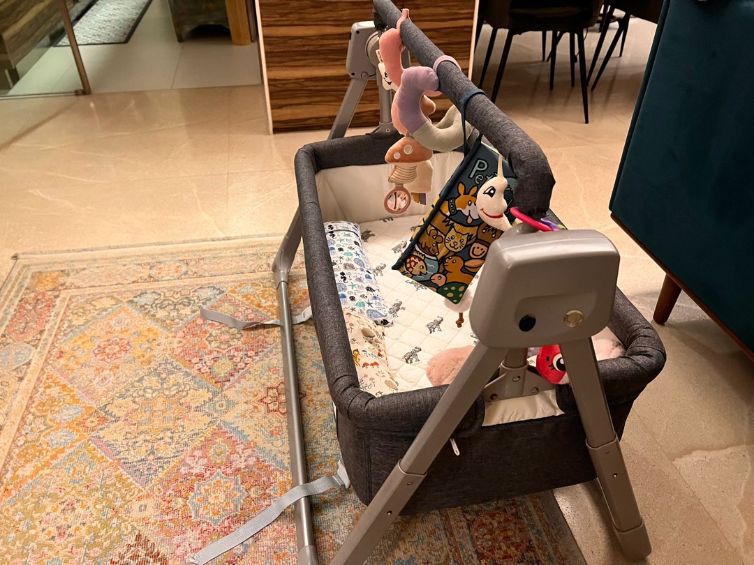 Rocking baby crib, Babies & Kids, Baby Nursery & Kids Furniture, Cots ...