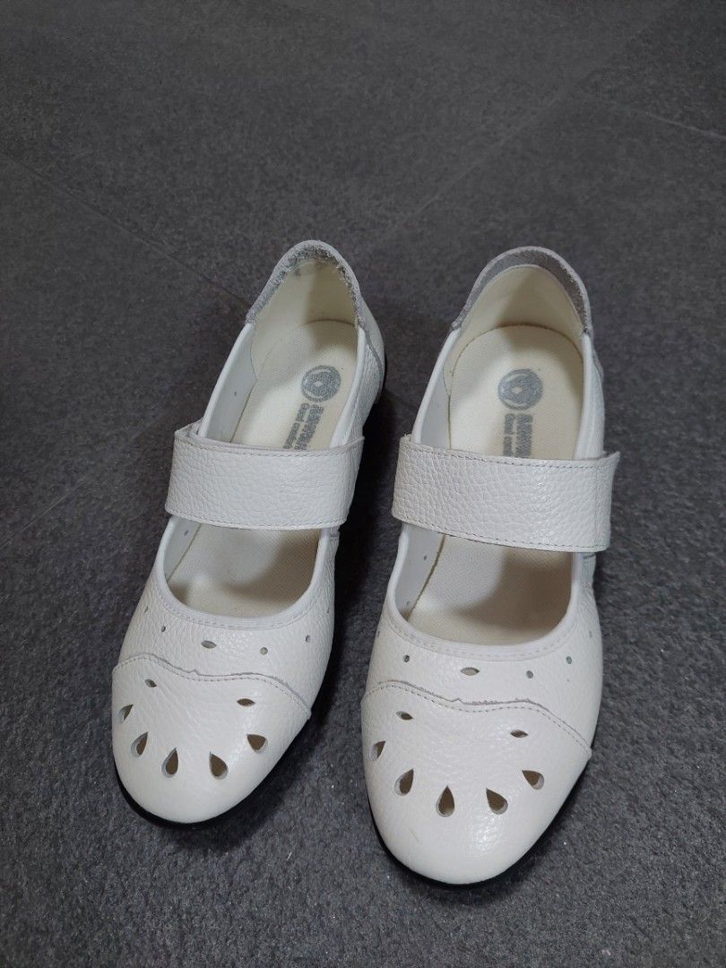 Line dance shoe, Women's Fashion, Footwear, Shoe inserts on Carousell