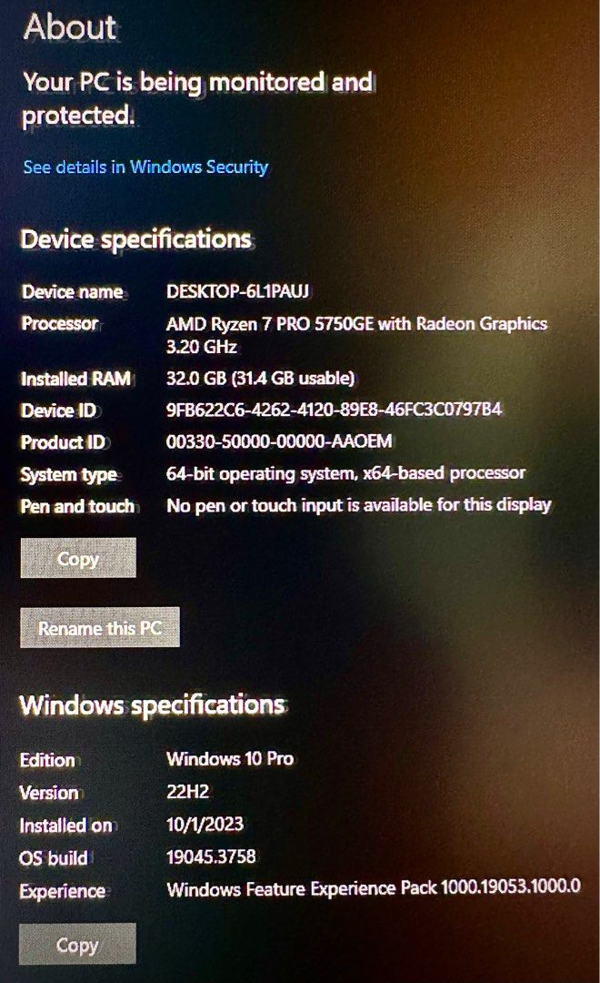 Silent Powerhouse - Custom-Built DB4a Fanless Cube Z2 Desktop with AMD ...
