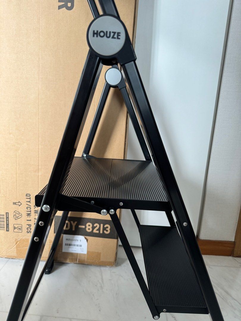 Slim ladder 2 tier Houze aluminum house 2 step light weight very stable ...