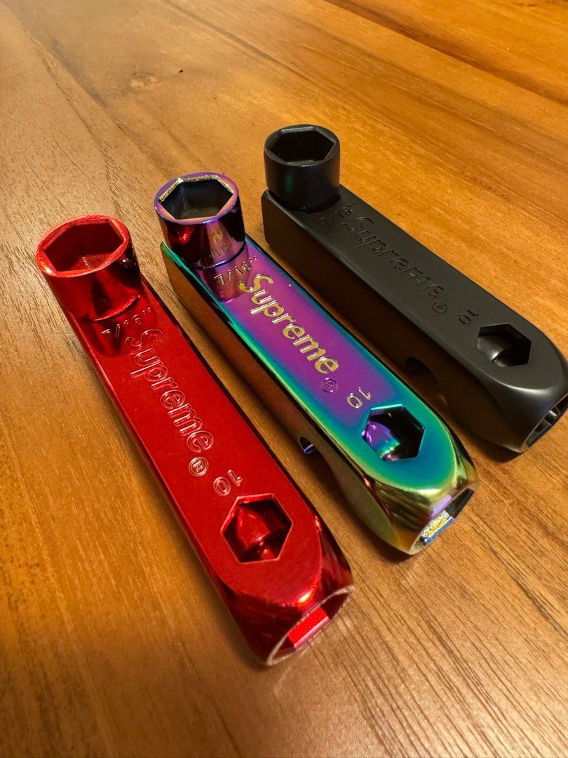 Supreme Skateboard Tool Key Set, Sports Equipment, Other Sports ...