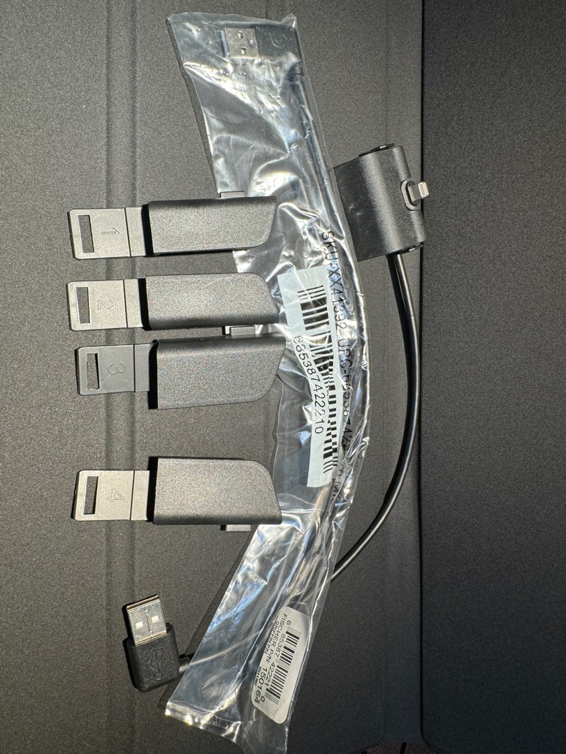 Tesla model S / X phone adapter kit set, 汽車配件, 改裝、內外零件 - Carousell