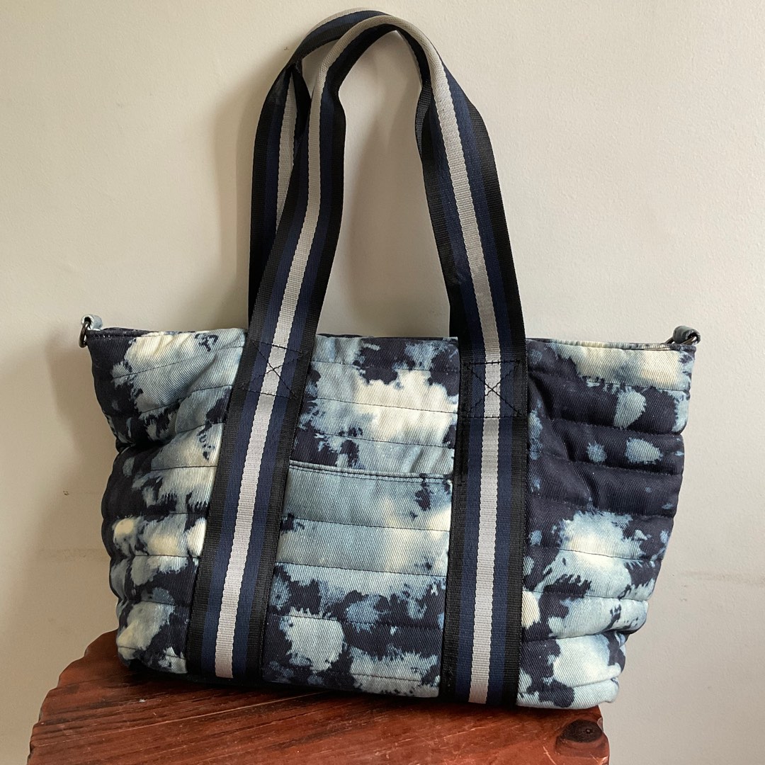 Think Royln Large Semi Puffer Bag, Women's Fashion, Bags & Wallets ...