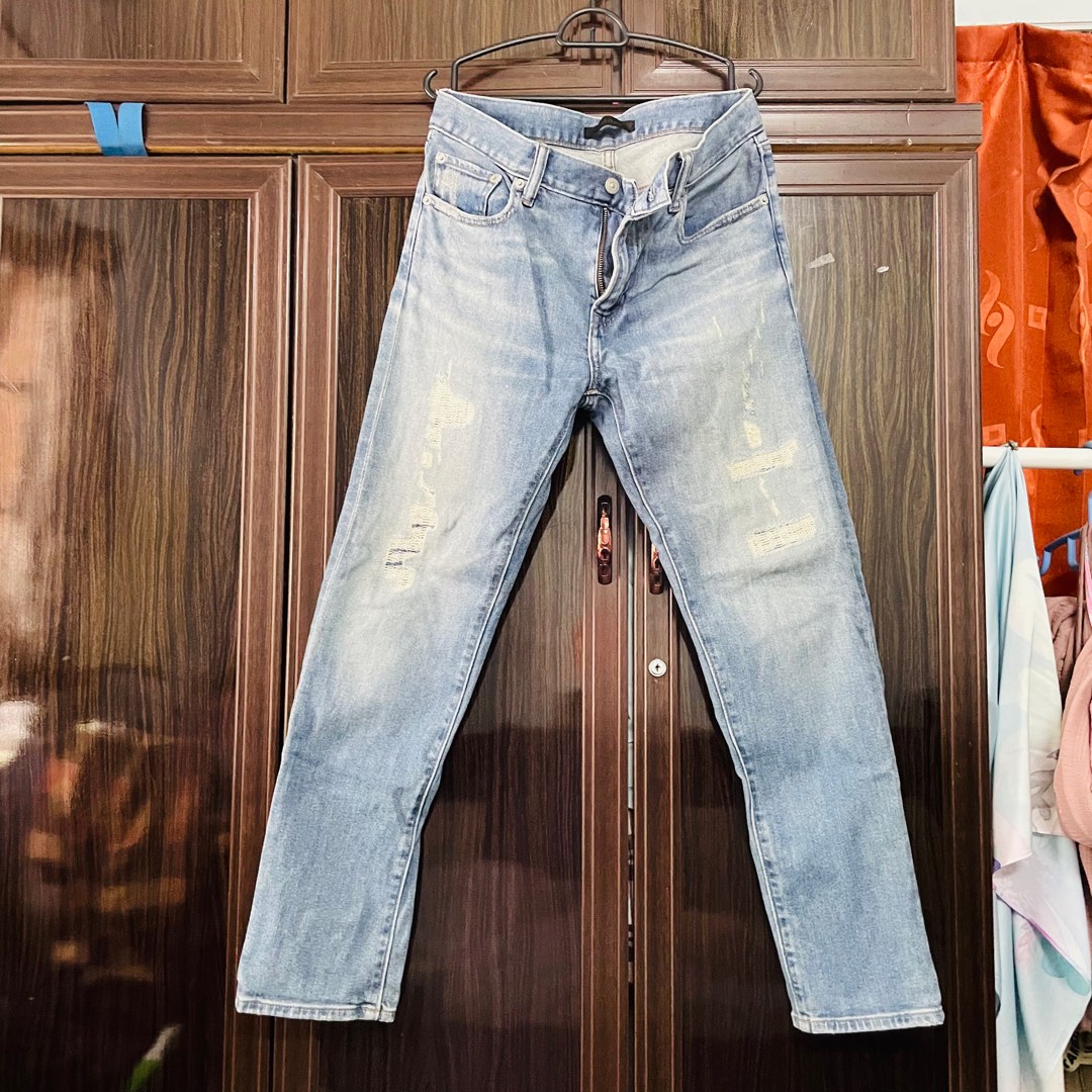 Uniqlo Damaged Jeans, Men's Fashion, Bottoms, Jeans on Carousell
