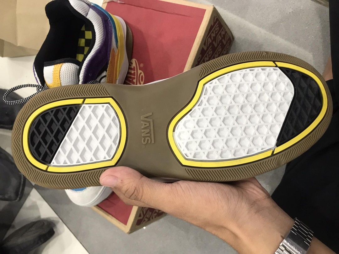 Vans Varix wc gradient brand new, Men's Fashion, Footwear, Sneakers on ...