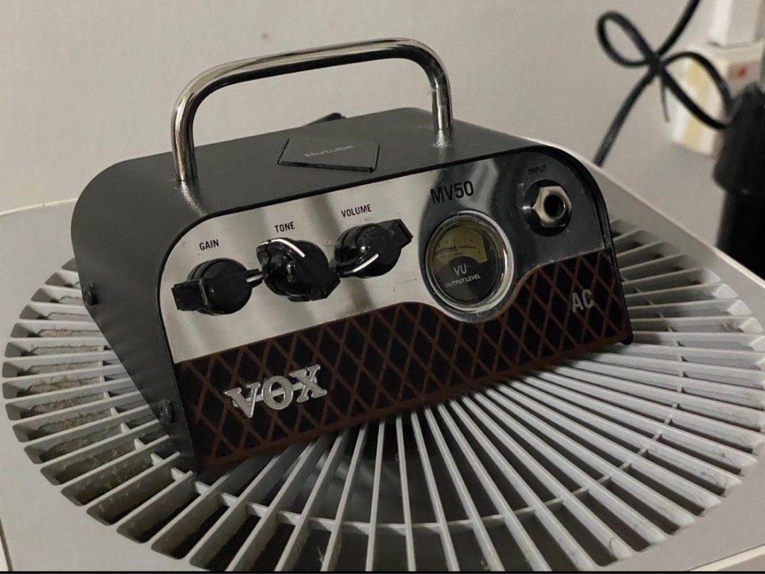 Vox MV50 AC head with free evidence audio speaker cable, Hobbies & Toys ...