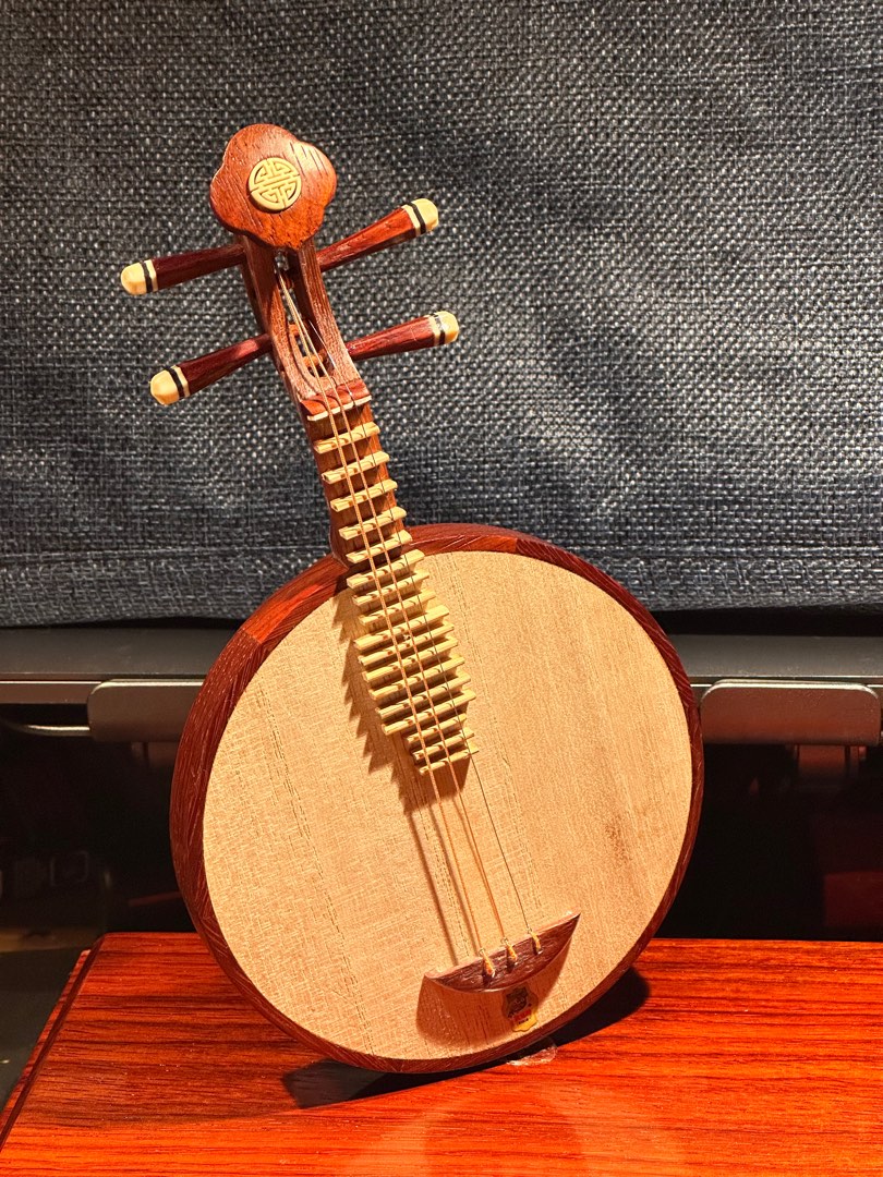 Wooden Stage Pipa Prop Display, Hobbies & Toys, Music & Media, Musical ...