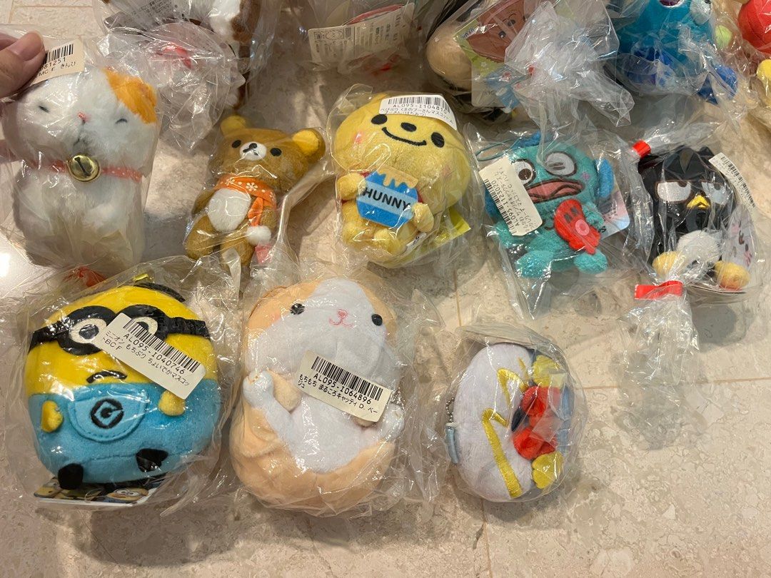 WTS Toreba crane game claw machine plush soft toy keychain authentic ...