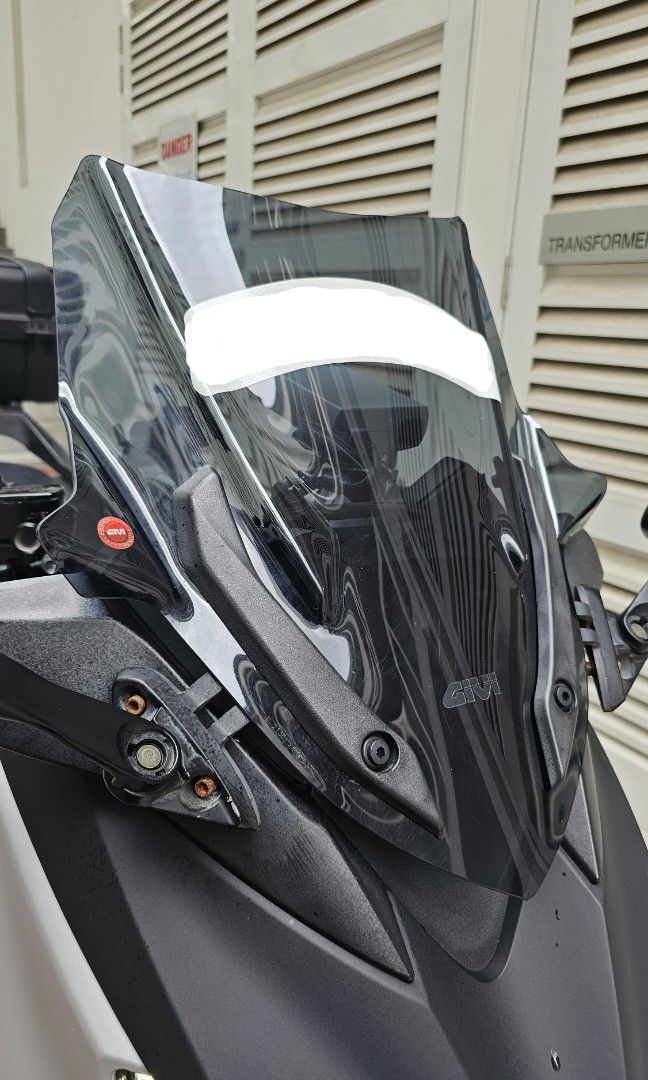 [2018] Yamaha Xmax 300 Standard Silver, Motorcycles, Motorcycles for ...