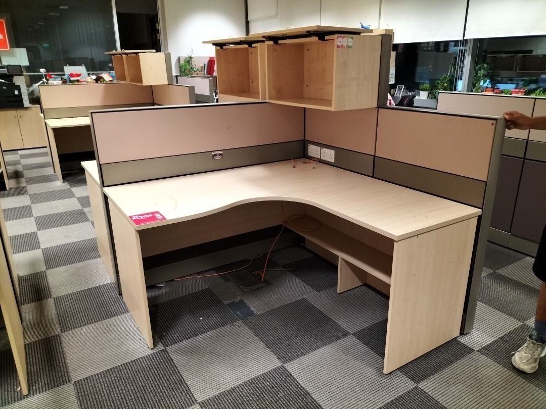 2 in 1, 4 in 1, 6 in 1, 8 in 1 Executive Workstation, with partion ...