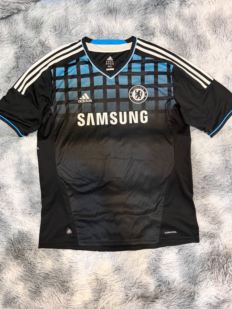 Adidas chelsea ramirez, Men's Fashion, Activewear on Carousell