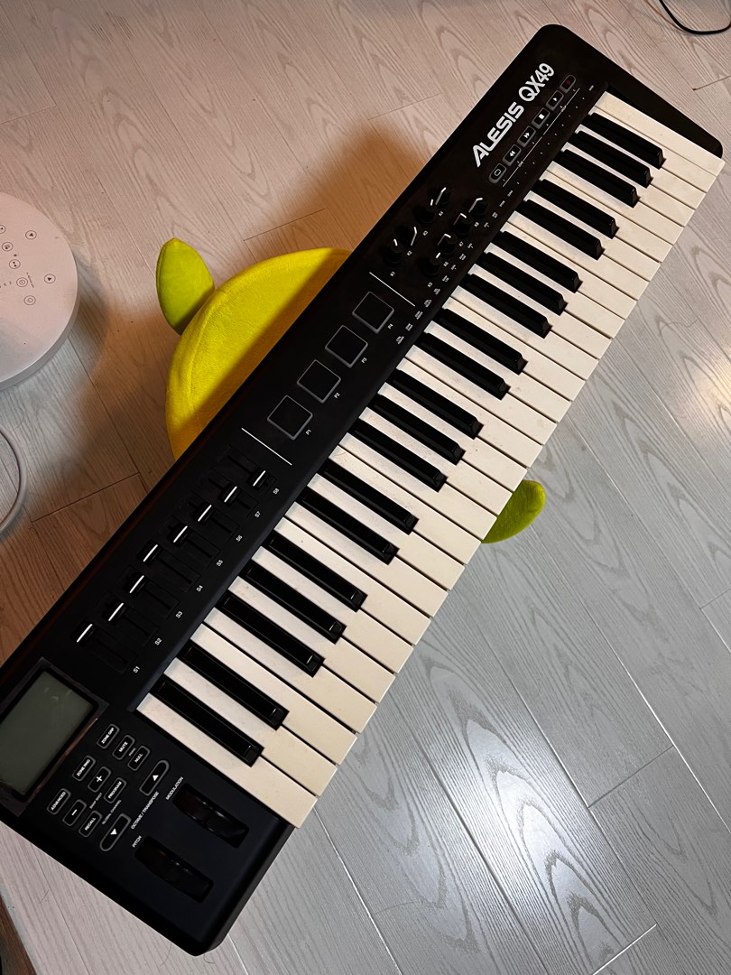 Alesis QX49 49-Key Advanced MIDI Keyboard Controller 電子琴鍵盤, 興趣及遊戲, 音樂、樂器 & 配件, 樂器 - Carousell