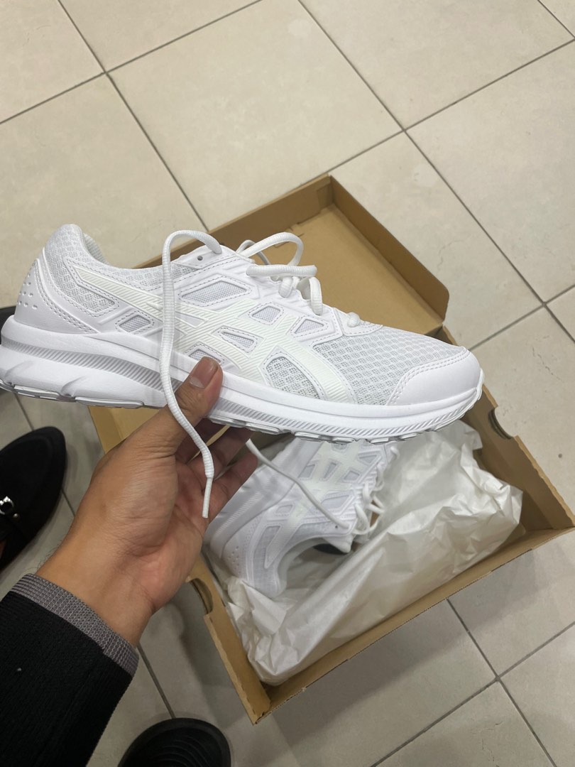 Asics jolt 3, Men's Fashion, Footwear, Sneakers on Carousell