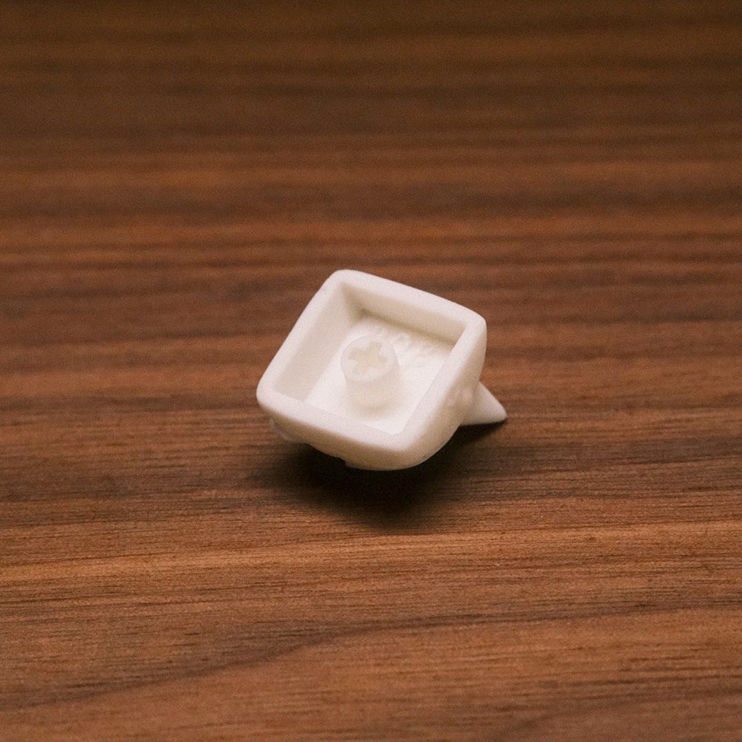 Bobkeycap Gengar (Bone) Artisan keycap, Computers & Tech, Parts ...