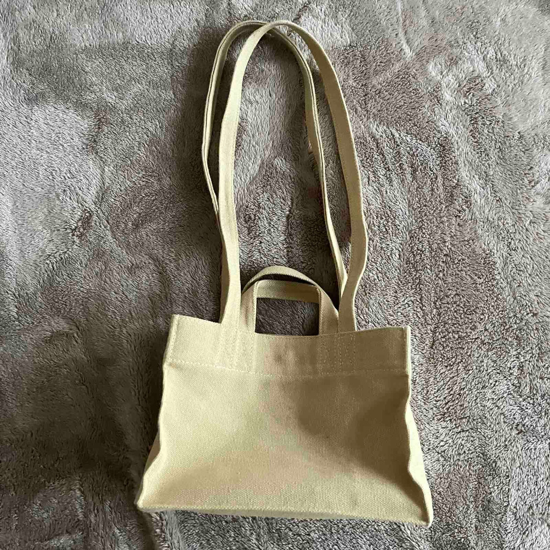 Boxy Tote (badass tote girl), Women's Fashion, Bags & Wallets, Shoulder ...