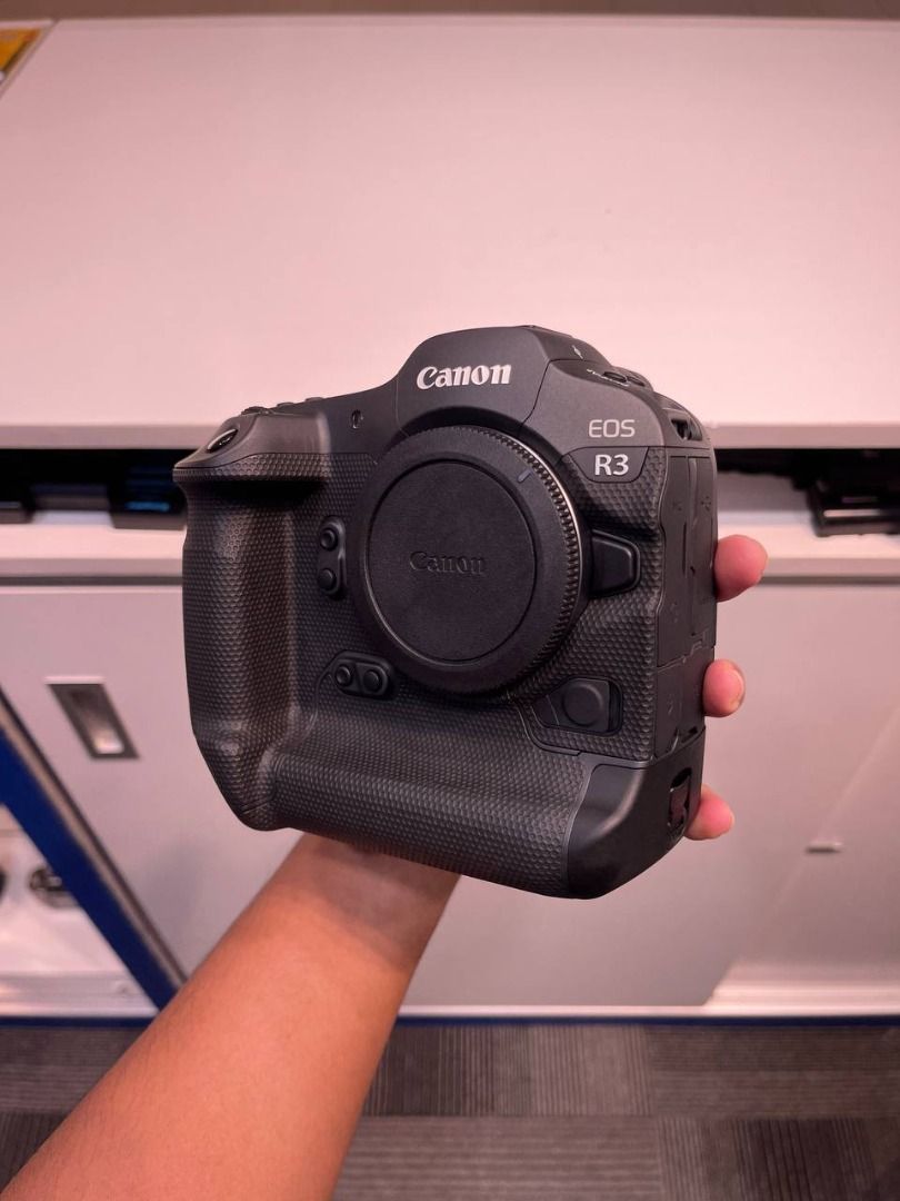 CANON EOS R3 BODY SC18K, Photography, Cameras on Carousell